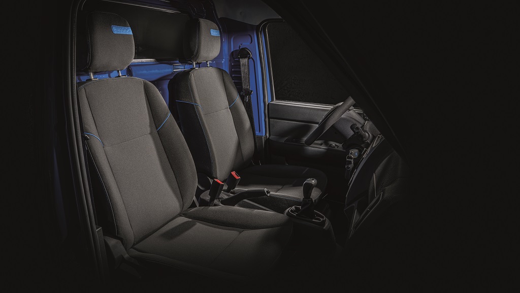 12-piaggio-porter-np6-interiors – Revija TRANZIT
